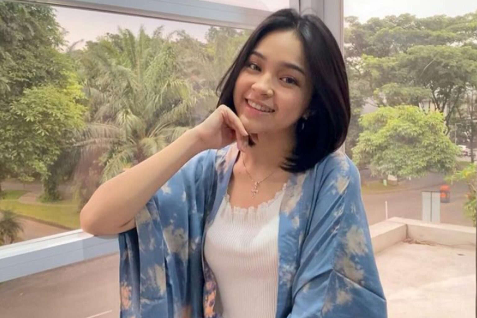 Profil dan Biodata Eca Aura: Agama, Ayah, Bisnis Keluarga, Pacar - Showbiz